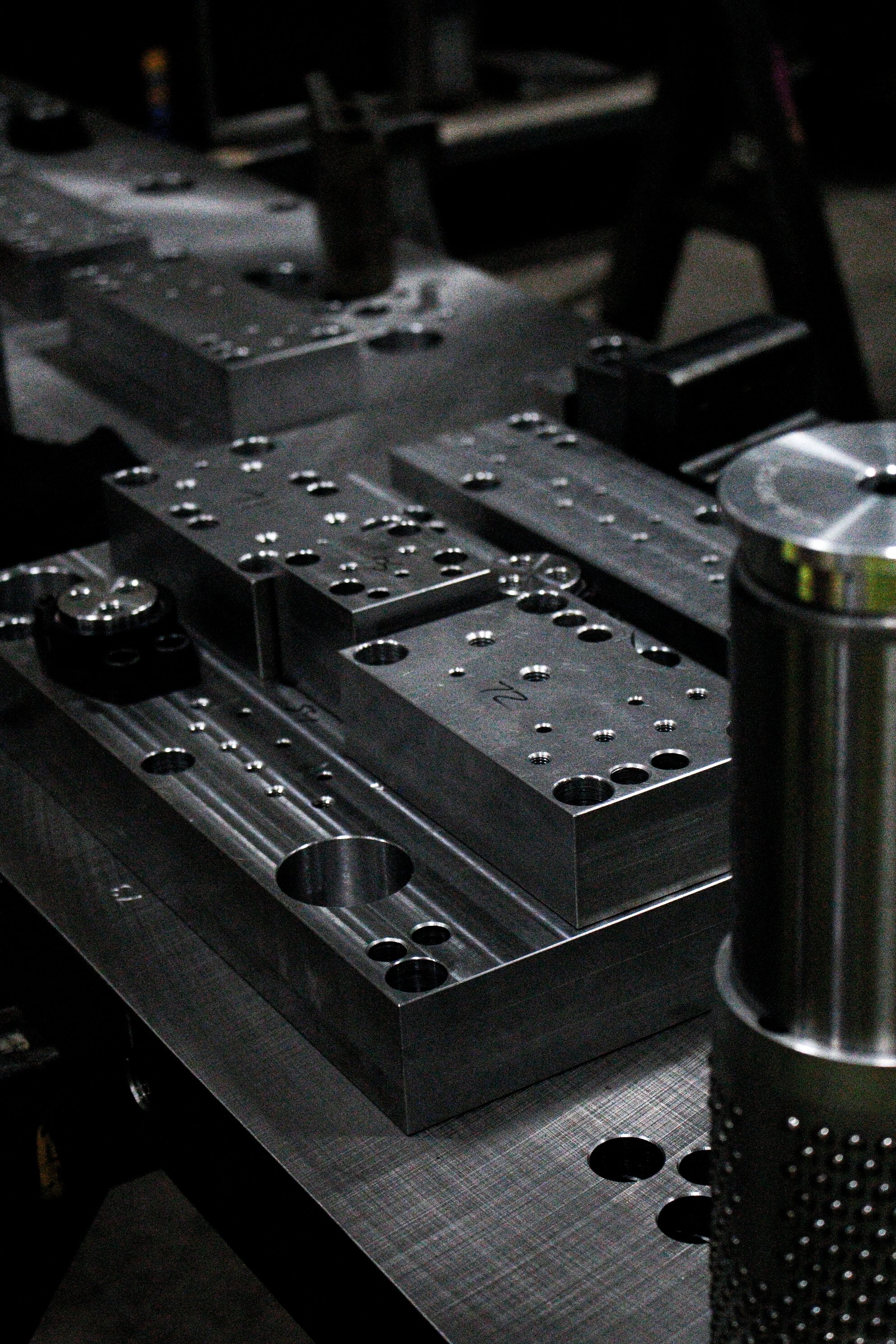 Custom Metal Stamping Die Manufacturer | MAINWAY Tooling